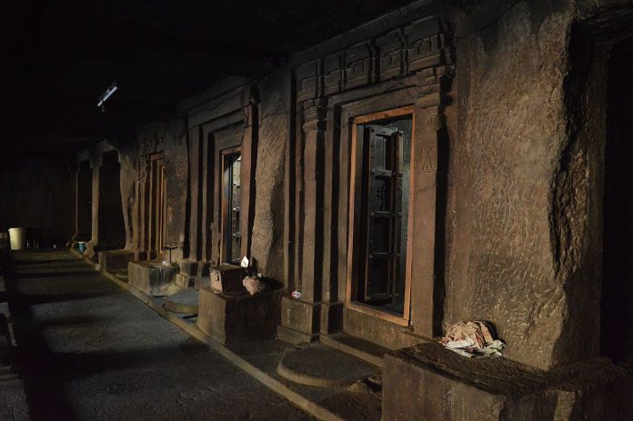 The Rock Cut Cave Temples Of Pataleshwar | Mystery of India